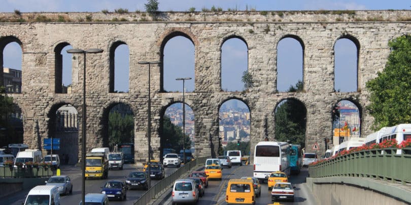 Park of the Aqueducts: Where History Meets Nature's Beauty