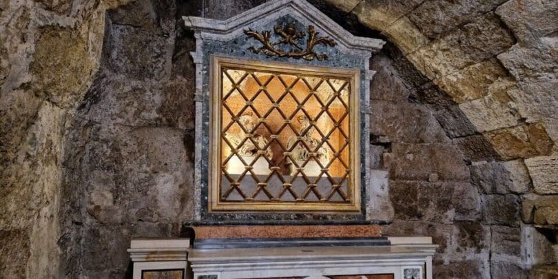 Mamertine Prison Rome: Tickets, Interesting Facts, Opening Hours